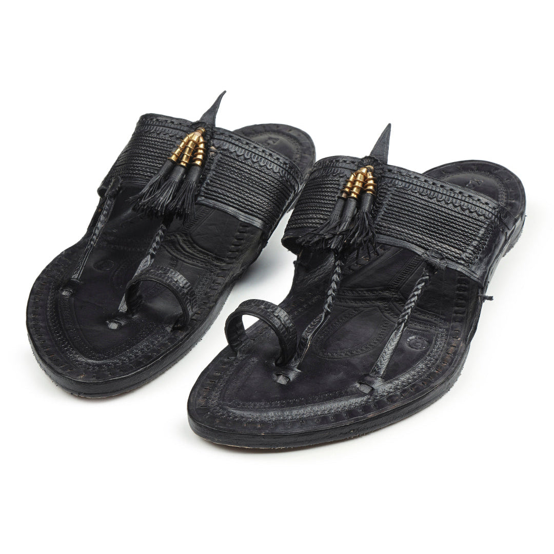 Black kolhapuri chappal | Black chappal for men – NIIRA.CO